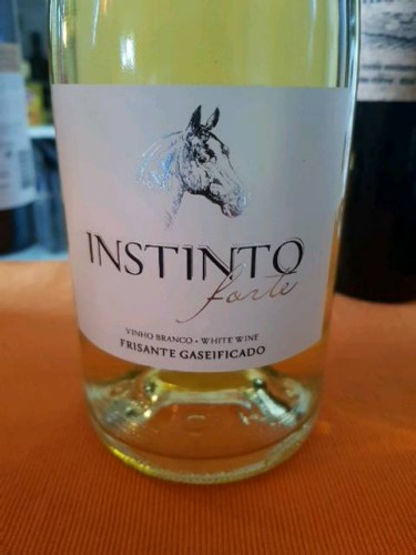 Condado Portucalense Instinto Forte Frisante Branco | Vivino France