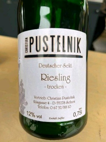 Weingut Pustelnik Riesling Trocken Sekt | Vivino English