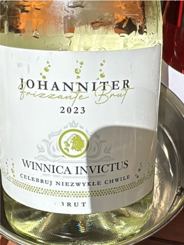 Winnica Invictus Johanniter Frizzante Brut | Vivino English