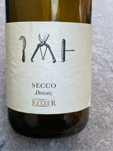 Kitzer Dreisatz Secco | Vivino US