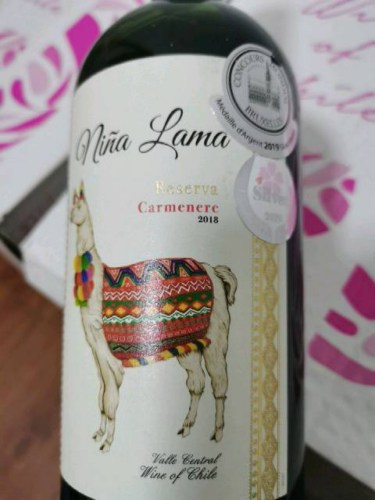 Niña Lama Reserva Carmenere | Vivino US