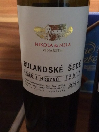 Nikola & Nela Rulandské Šedé Výběr z Hroznů | Vivino US