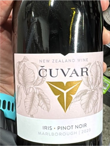 Čuvar Iris Pinot Noir | Vivino English