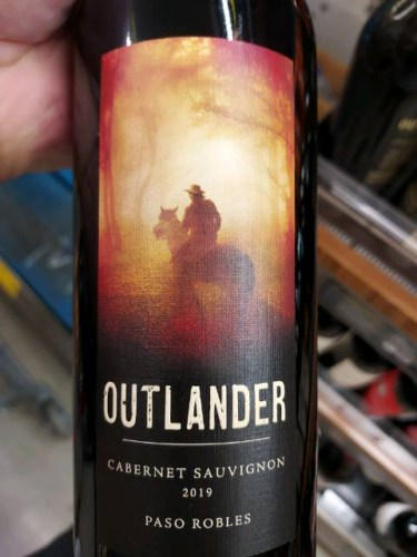 Outlander Cabernet Sauvignon | Vivino English