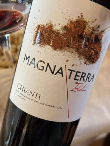 Magna Terra Chianti | Vivino English