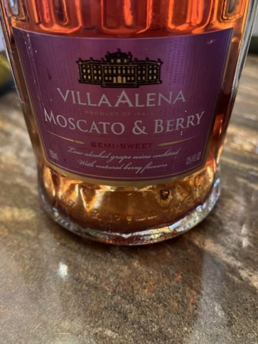 Villa Alena Moscato Berry Semi-Sweet | Vivino US