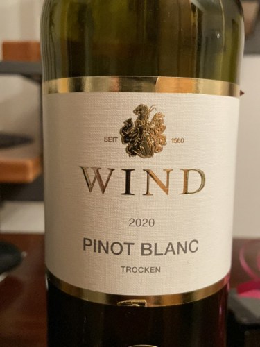 Weingut Wind Pinot Blanc Trocken | Vivino Brasil