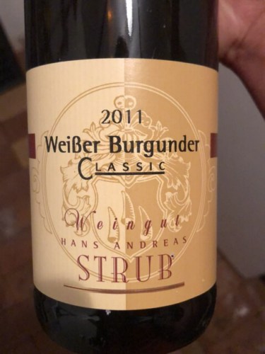 Weingut Hans Andreas Strub Weisser Burgunder Classic | Vivino US