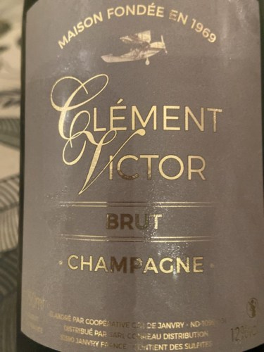 Clement Victor Champagne Brut | Vivino US