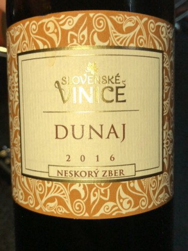 Slovenské Vinice Dunaj Neskorý Zber | Vivino US
