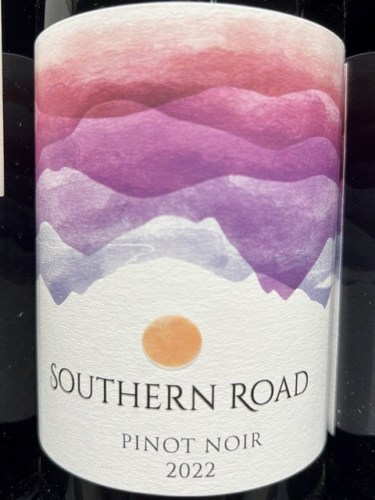 Southern Road Pinot Noir | Vivino US