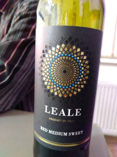 2021 Leale Red Medium Sweet | Vivino US