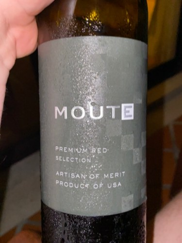 Moute Selection Premium Red | Vivino English