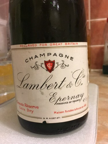 Lambert & Cie Champagne Epernay Grande Reserve Extra Dry Brut | Vivino 日本語
