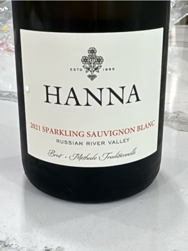 Hanna Sparkling Sauvignon Blanc Brut | Vivino US