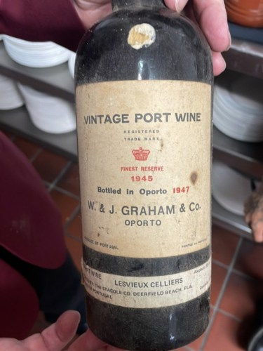 W. & J. Graham's Finest Reserve Vintage Port | Vivino English