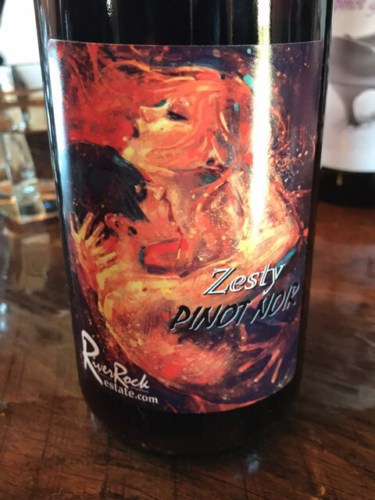 River Rock Zesty Pinot Noir | Vivino Brasil