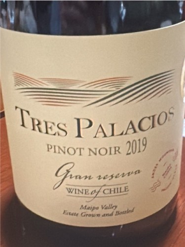 Tres Palacios Gran Reserve Pinot Noir | Vivino 日本