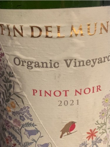 Bodega del Fin del Mundo Organic Vineyards Pinot Noir | Vivino US