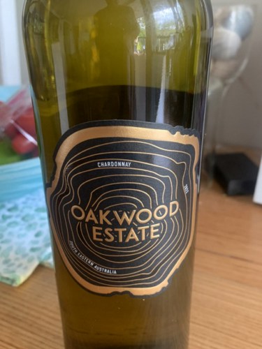Oak Wood Estate Chardonnay | Vivino US