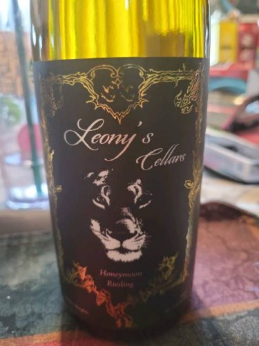 Leony's Cellars Riesling Honeymoon | Vivino US