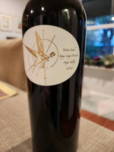 Flight Wine Company Thread Feathers Petite Sirah | Vivino US