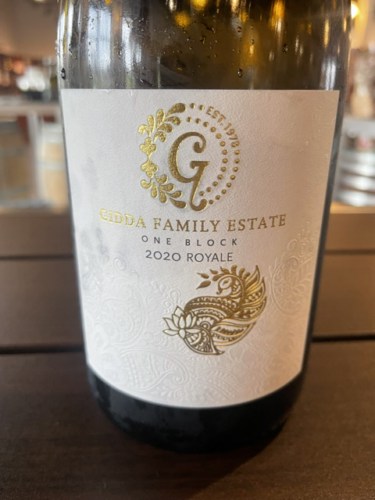 Volcanic Hills Gidda Family Estate One Block Royale | Vivino US