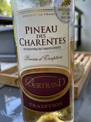 Vignobles Bertrand Pineau d'Exception Pineau des Charentes Tradition ...