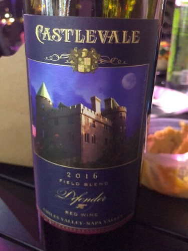 Castlevale Defender Field Blend | Vivino English