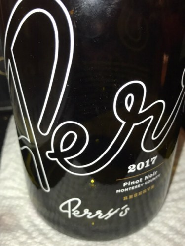 2017 Perry's Reserve Pinot Noir | Vivino US