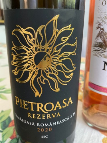 Pietroasa Veche Rezerva Tămâioasă Românească Sec | Vivino US