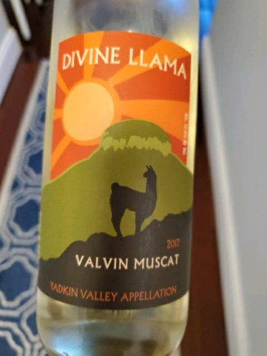 Divine Llama Valvin Muscat | Vivino Brasil