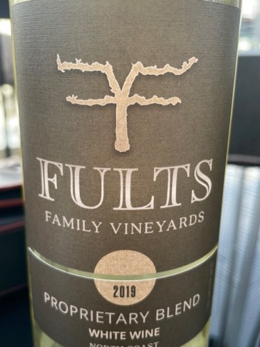 Fults Family Vineyards Proprietary Blend White | Vivino US