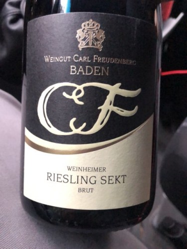 Weingut Carl Freudenberg Weinheimer Riesling Sekt Brut | Vivino US