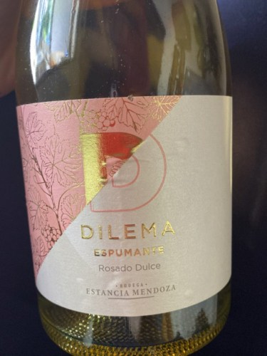 Dilema Vino Spumante Dulce Rosado | Vivino US