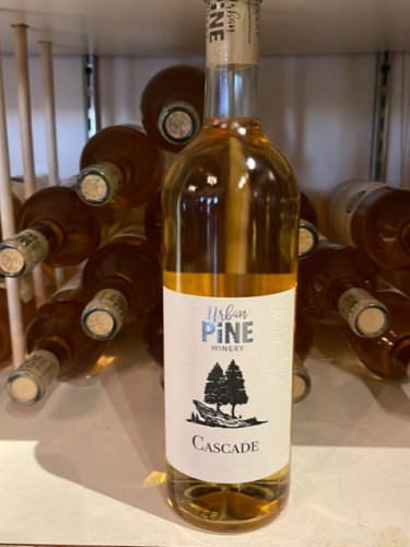 Urban Pine Winery Cascade | Vivino US