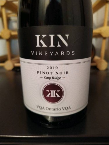 Kin Carp Ridge Pinot Noir | Vivino US