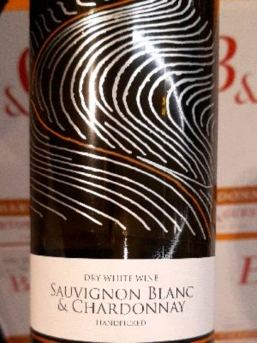 Nebo Handpicked Sauvignon Blanc - Chardonnay | Vivino US