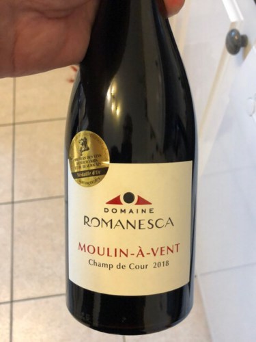 Domaine Romanesca Champ de Cour Moulin-à-Vent | Vivino US