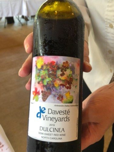 Daveste Dulcinea Semi-Sweet Red | Vivino English