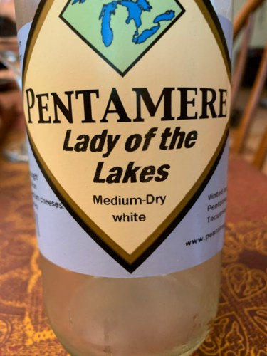 Pentamere Winery Lady of the Lakes Medium-Dry White | Vivino Deutschland