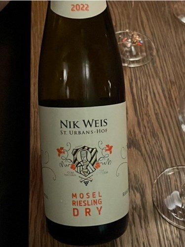 Weingut Nik Weis - St. Urbans-Hof Riesling Dry | Vivino US