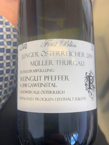Pfeffer First Bliss Junger Österreicher Müller-Thurgau | Vivino US