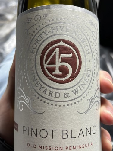 45 North Vineyard & Winery Pinot Blanc | Vivino US