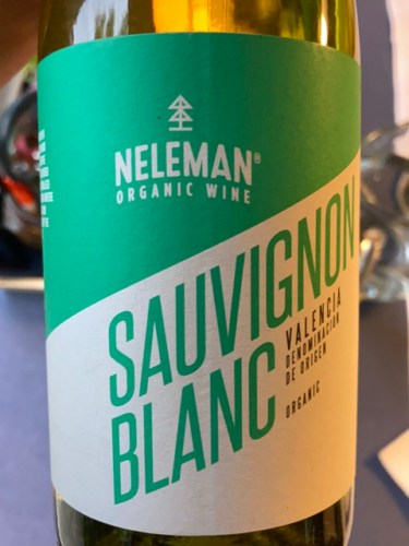 Neleman Organic Sauvignon Blanc | Vivino US