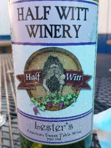Half Witt Winery Lester's | Vivino US