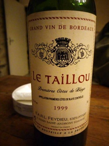 Feydieu Le Taillou Premières Côtes de Blaye | Vivino Français