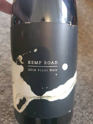 Kemp Road Pinot Noir | Vivino US