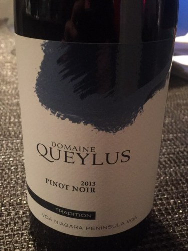 Domaine Queylus Tradition Pinot Noir | Vivino US