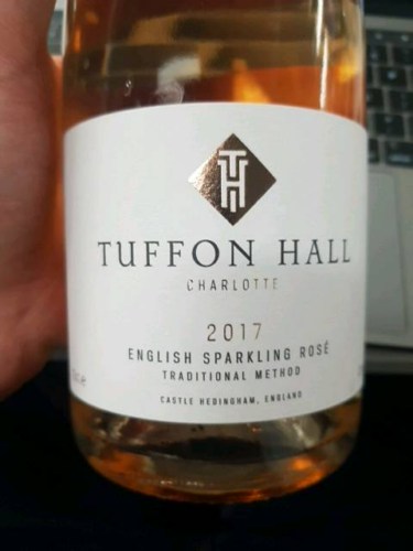 Tuffon Hall English Sparkling Rosé | Vivino US